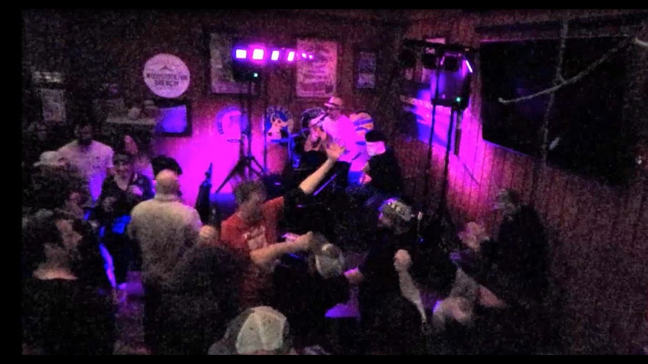 Cameron Drive Acoustic Duo at Woodstock Inn 2022-2 - YouTube
