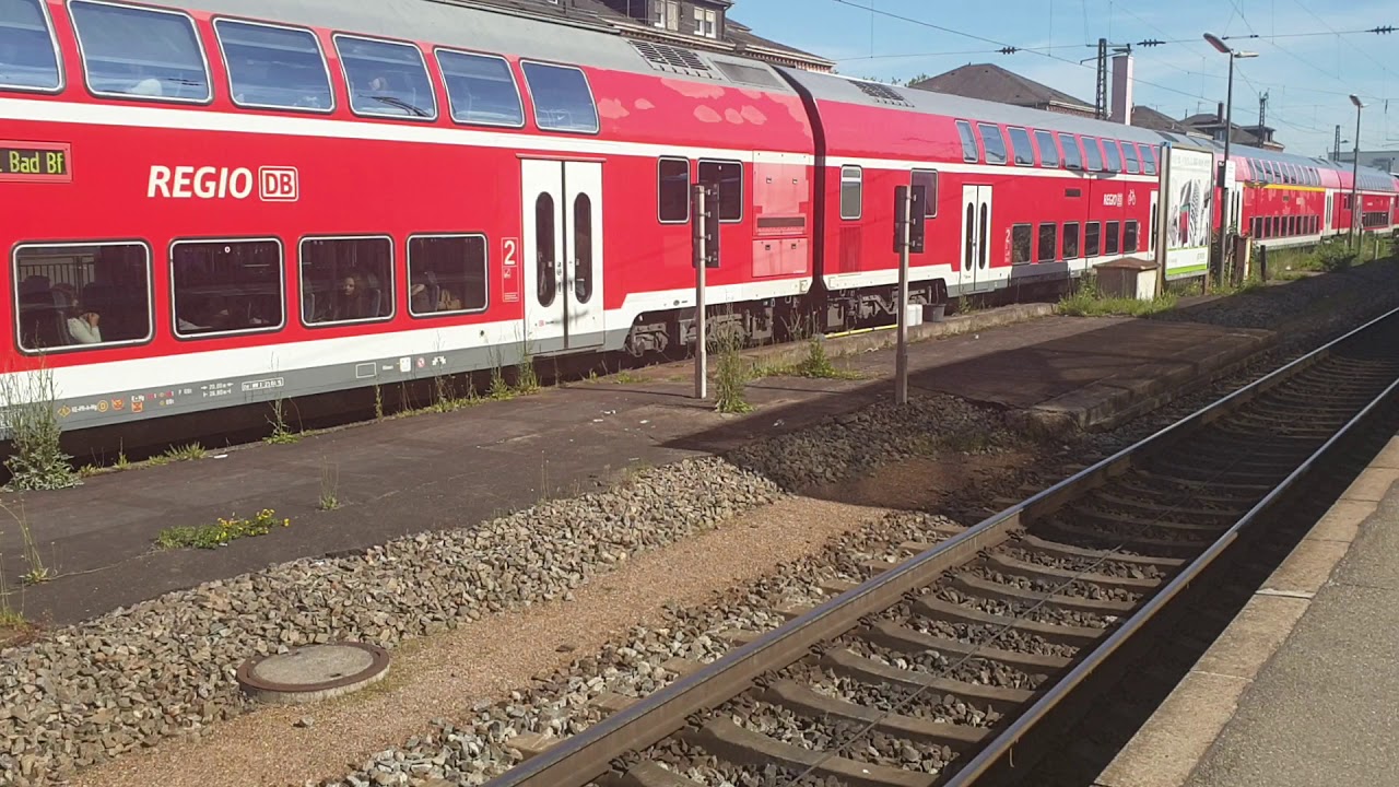 Rheintalbahn: Ausfahrt des RE nach Basel Bad. Bahnhof in Offenburg ...