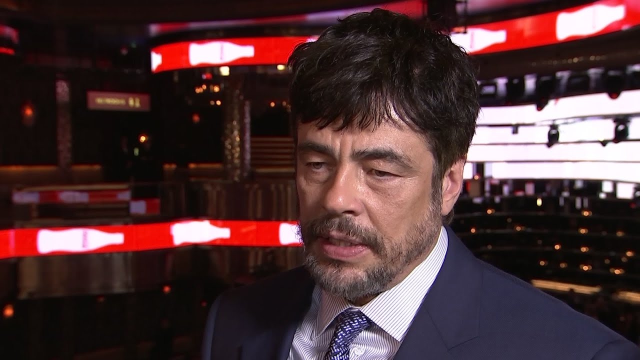 Del Toro highlights plight of Puerto Ricans - YouTube