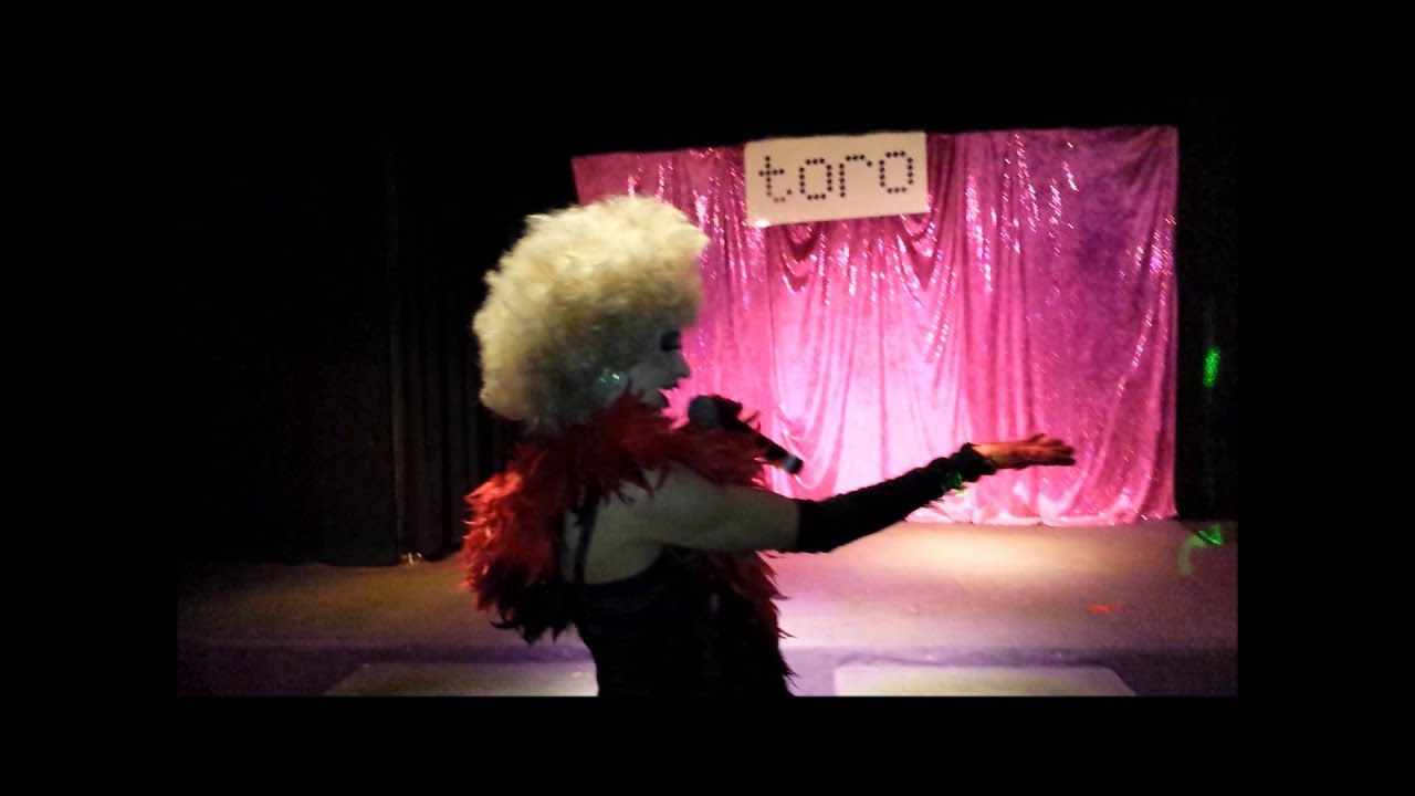 Drag Queen Tatiana w Toro - YouTube