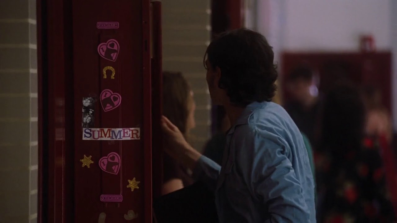 The perks of being wallflower fight scene# charlie saving Patrick - YouTube