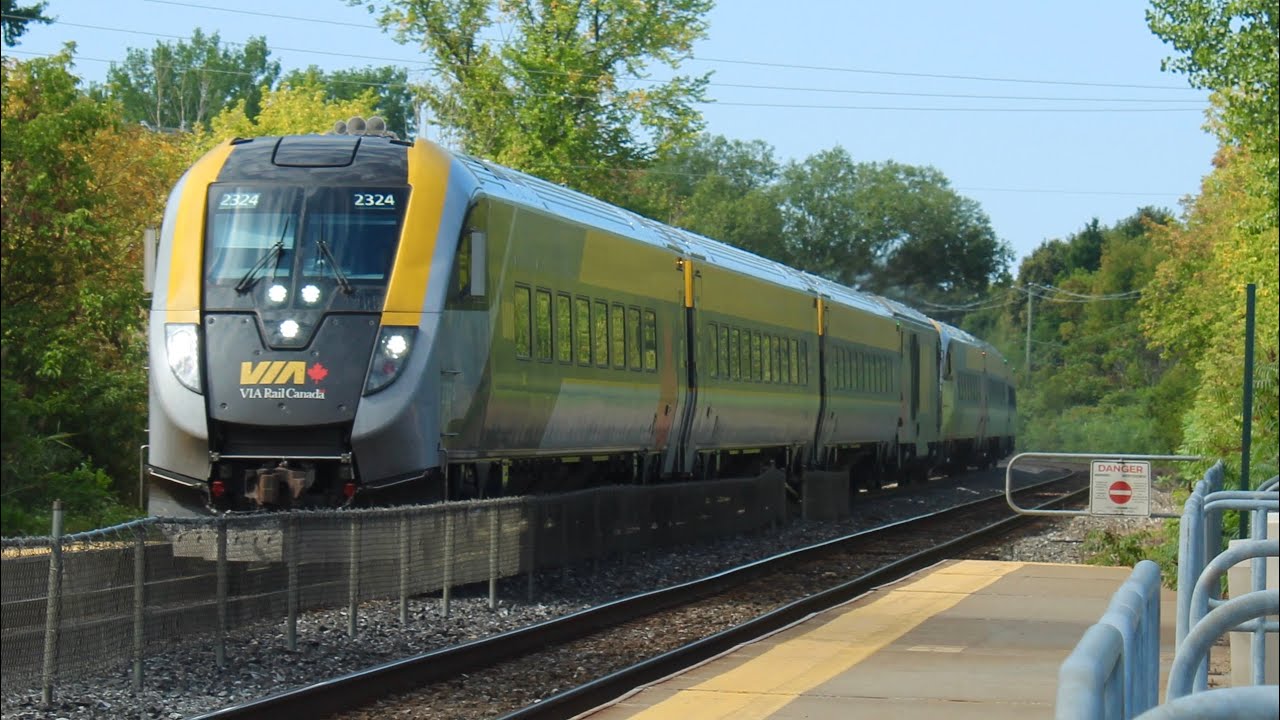 Via rail train 624 with the 3 cars double set today - YouTube