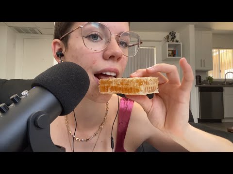 ASMR Trying HONEYCOMB Eating 🍯🐝 Mouth Sounds, Finger Licking, Sticky Tapping