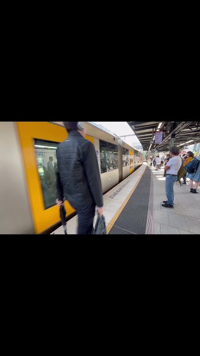 Waratah B set arriving Central for a Lidcombe via Bankstown service - YouTube