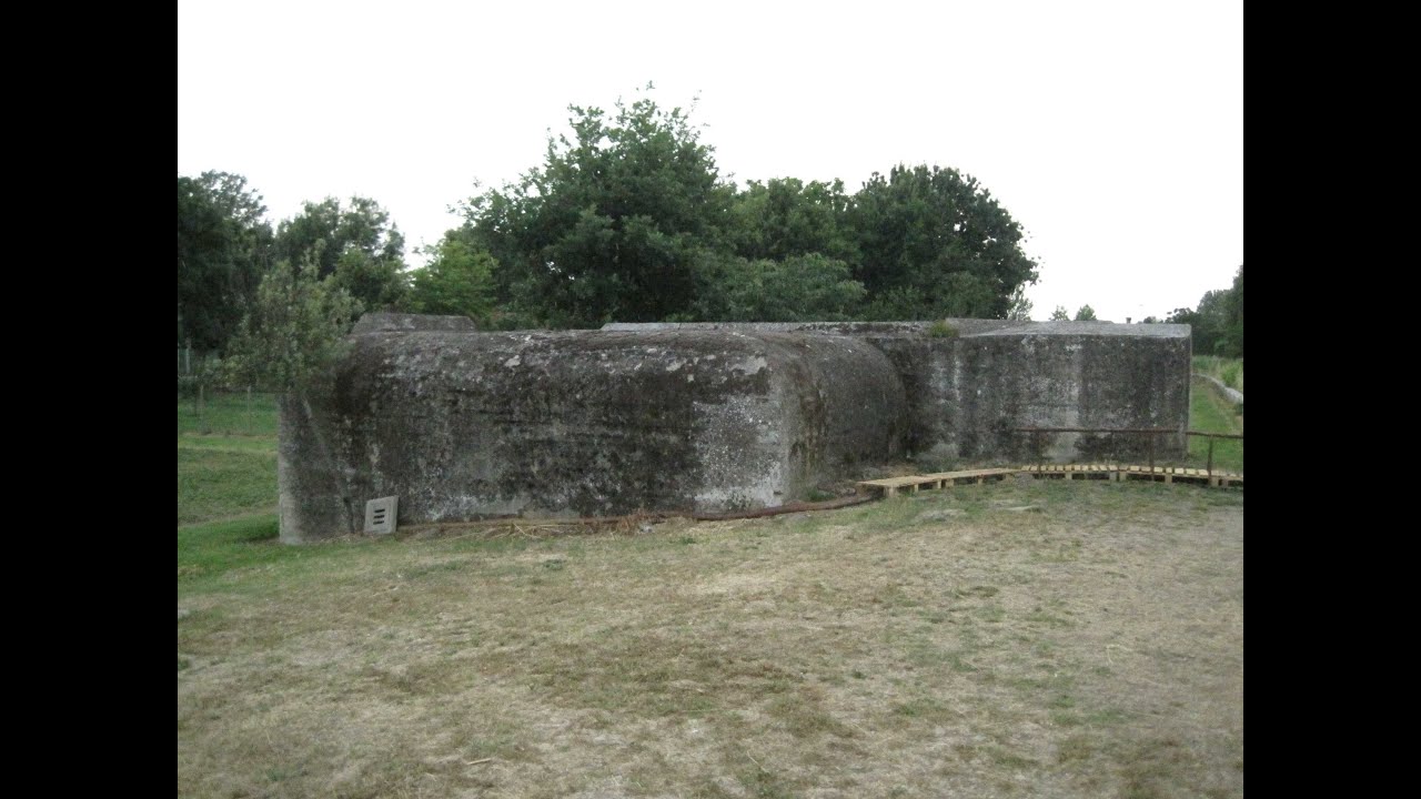 WW2 Relikte Teil 92 : Bunker mit MG-Stand 90 km vor Venedig - YouTube