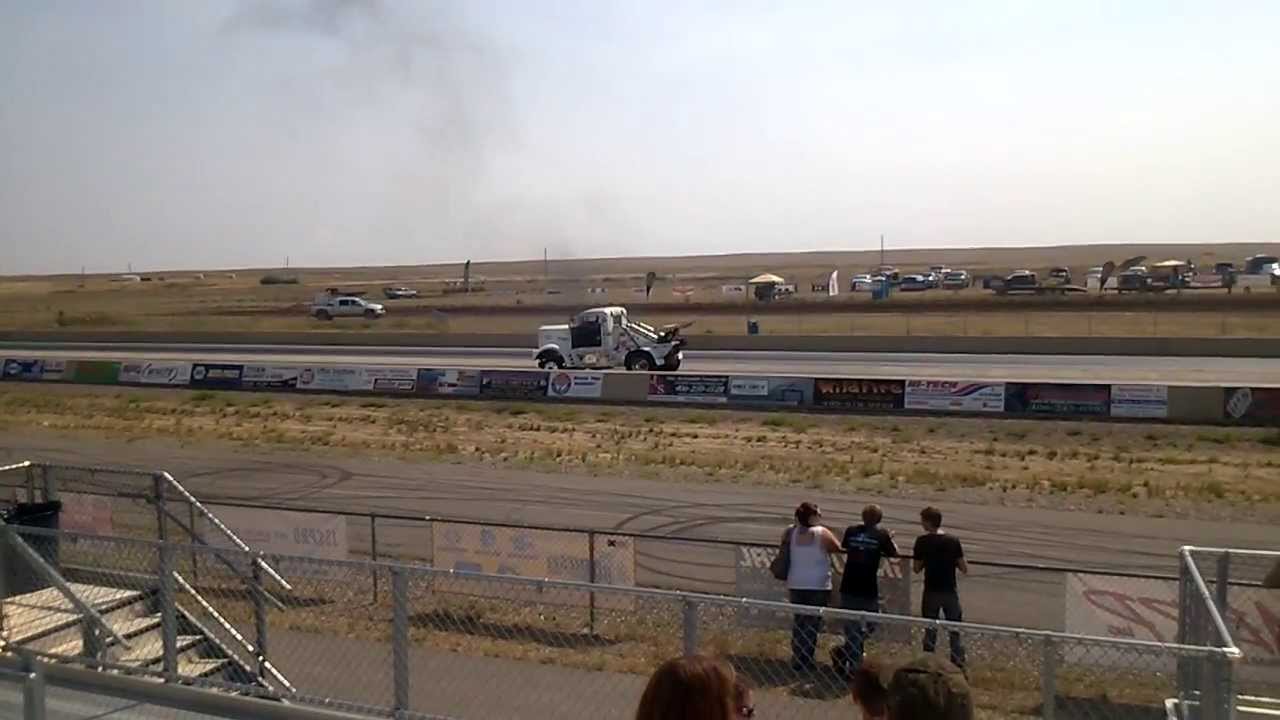 1968 Kenworth with Detroit 8V92 drag race - YouTube