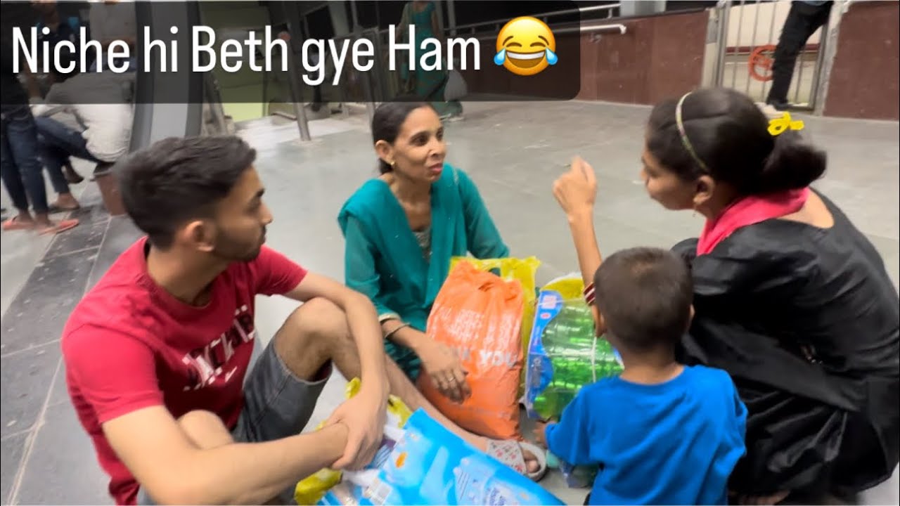Sab Platform Per Beth Gye Niche😂 ll Pihu lifestyle - YouTube
