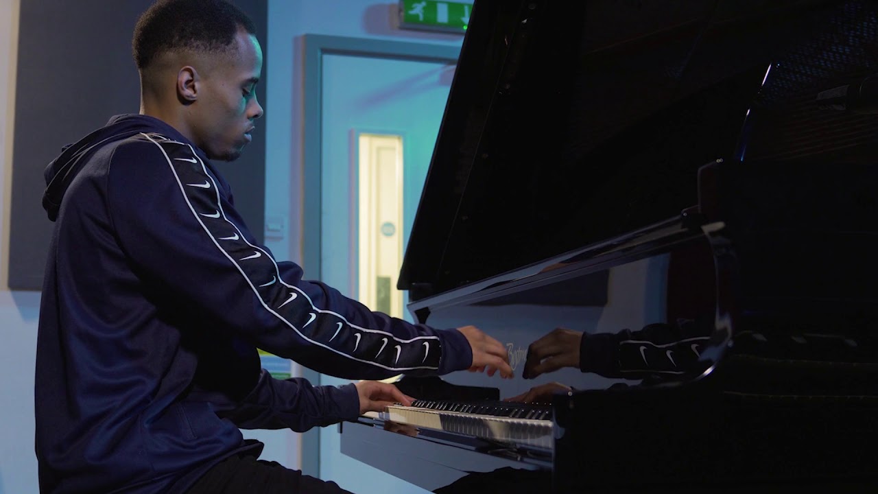 Rowan Lewis - Aestate tenuis - YouTube