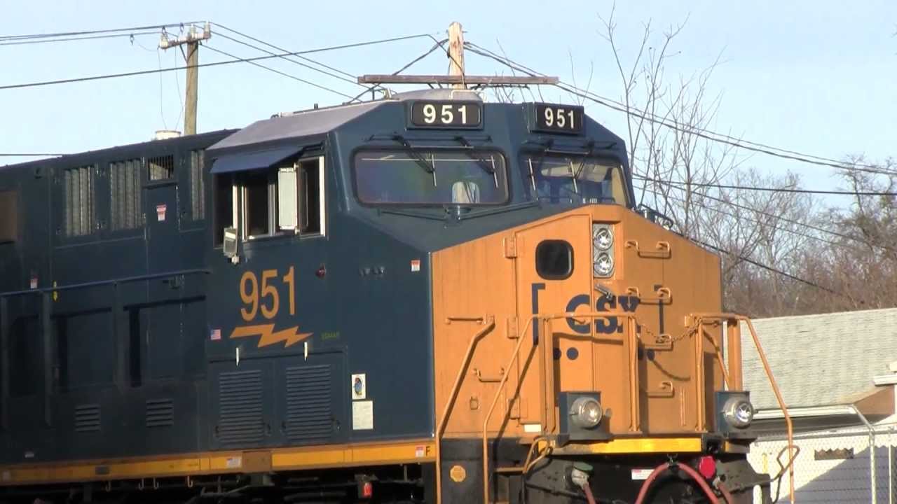 CSX: #951 / ES44AH (NEW GEVO / YN4). A quick look at the engine idling at the yard - YouTube