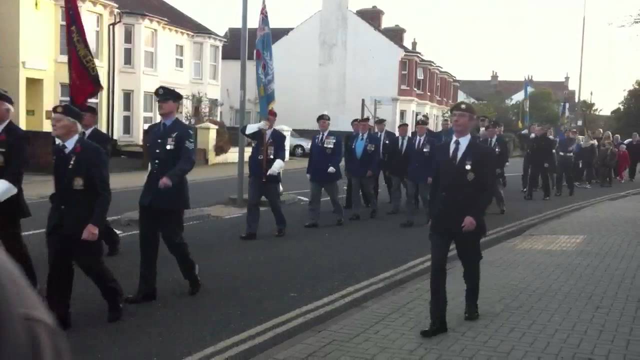 Lancing remembrance parade 11/11/11 - YouTube