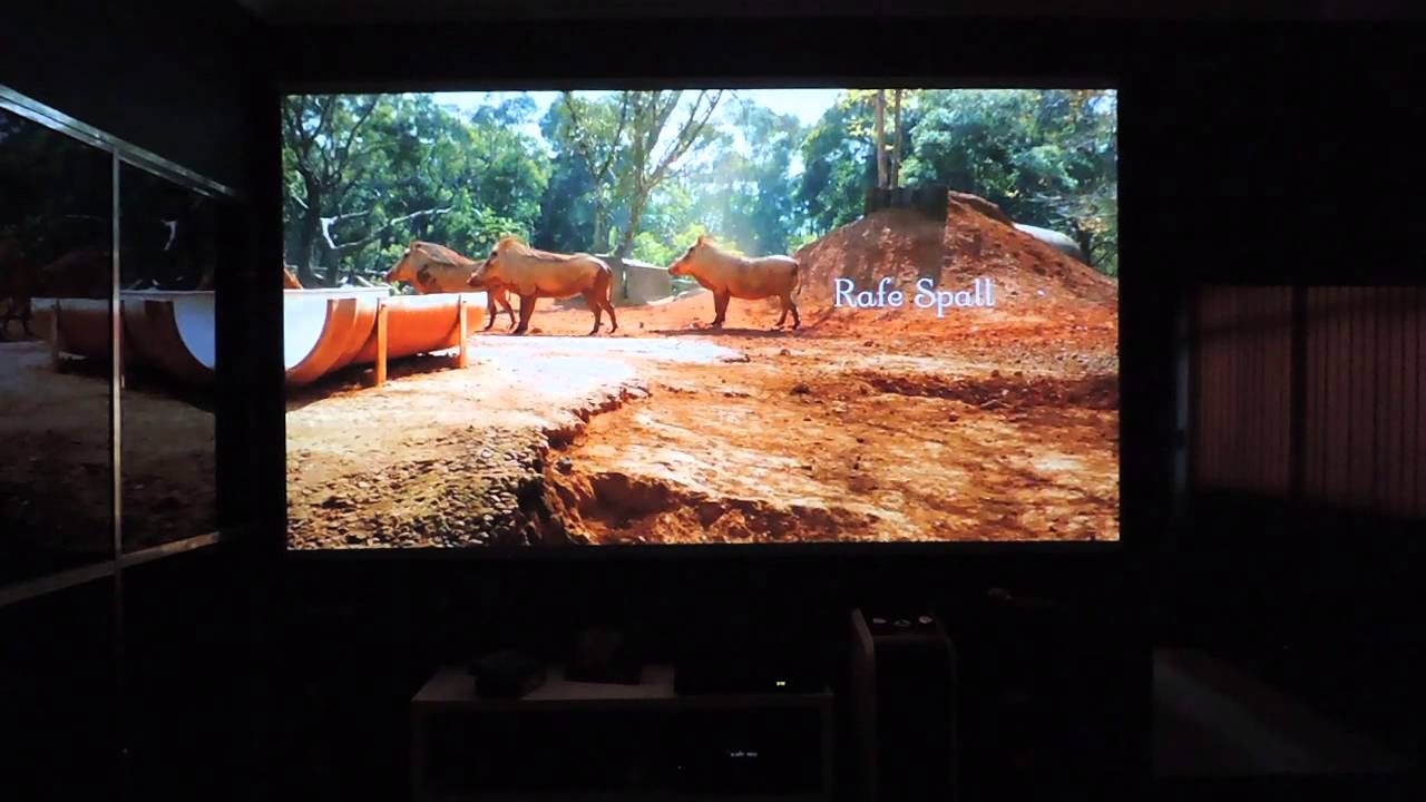 Projetor optoma Hd25e tela de 122" - YouTube