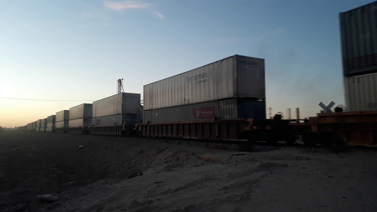 FXE 4530, FXE 4573 ,, saliendo de Mexicali altura PKU 13 .. - YouTube