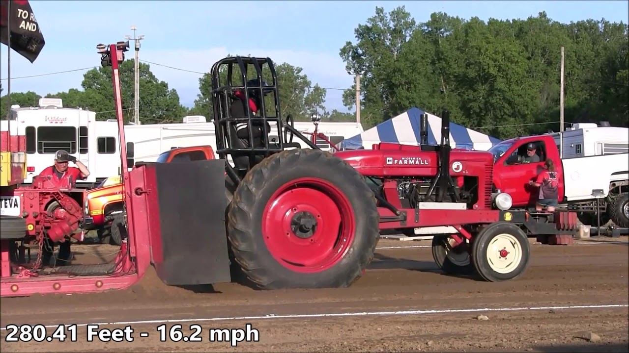 #5,500 V8 Hot Rod Tractors -- TTPA Pulls At Genesee, MI 2019 - YouTube