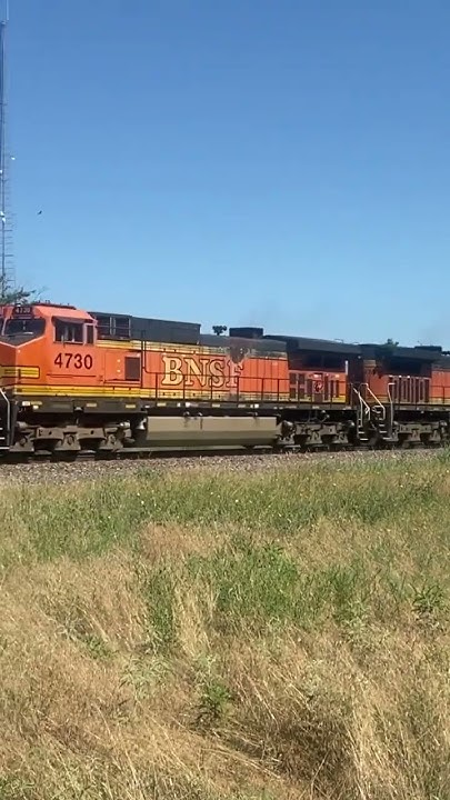 BNSF 4730 East #bnsf #railway #trains #railfan #shorts - YouTube