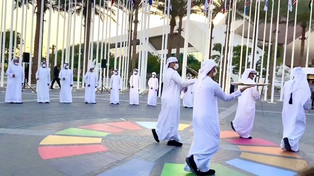 Emirati Traditional Dance / Dubai UAE🇦🇪 - YouTube