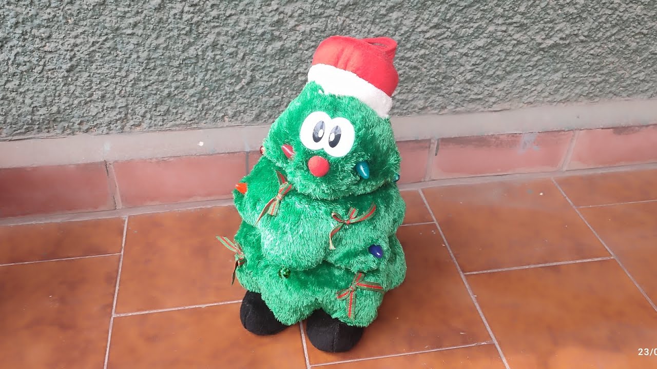 Singing Christmas Tree - Sound N Light? - YouTube