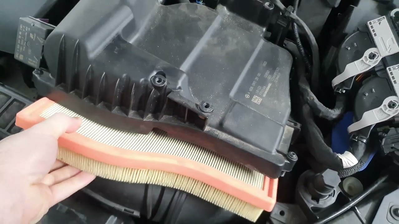 change engine air filter and air filter cabin mercedes A 2019 a180d 1 ...