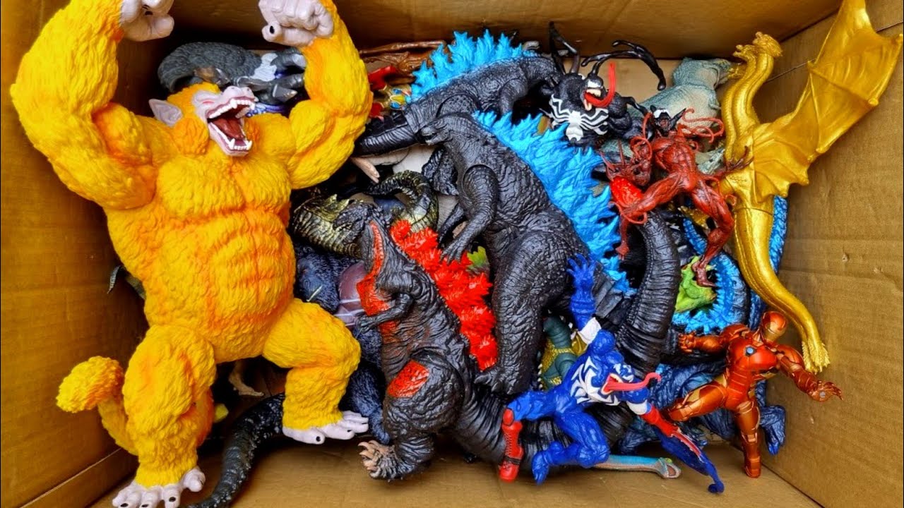 Godzilla vs Kong: Monster Mashup Madness! - YouTube