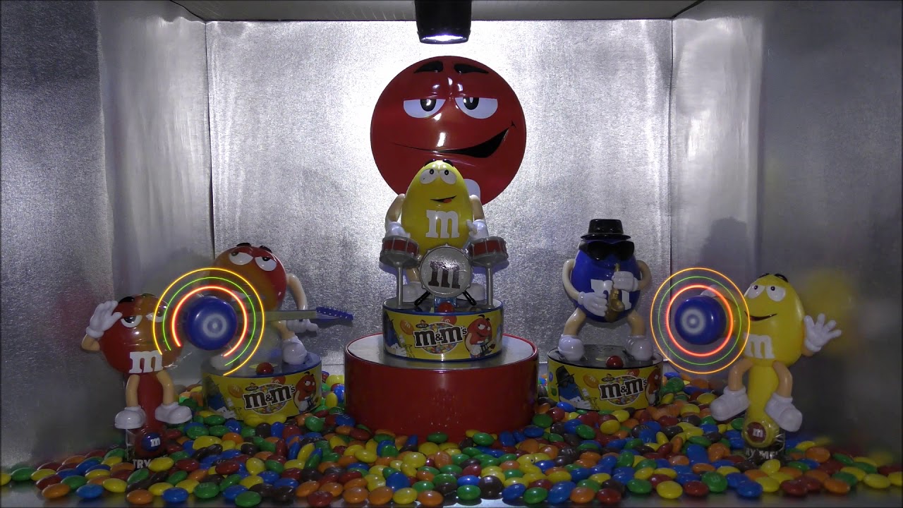 M&M's Rock Star Band THE HOTTEST ROCKBAND IN THE WORLD * BIGGER THAN ...