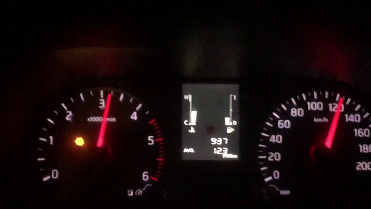 Nissan Urvan NV350 top speed - YouTube