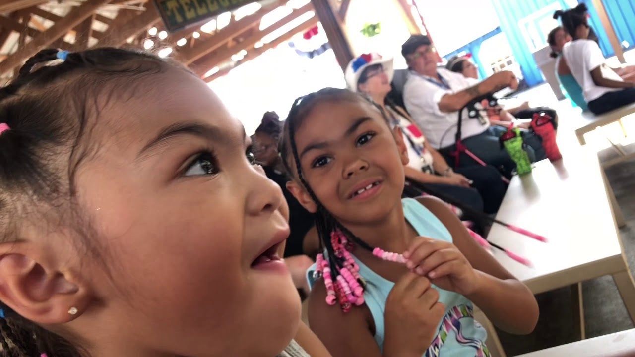 WE WATCHED A COMEDY WILD WEST SHOW !! SIX FLAGS OVER GEORGIA - YouTube