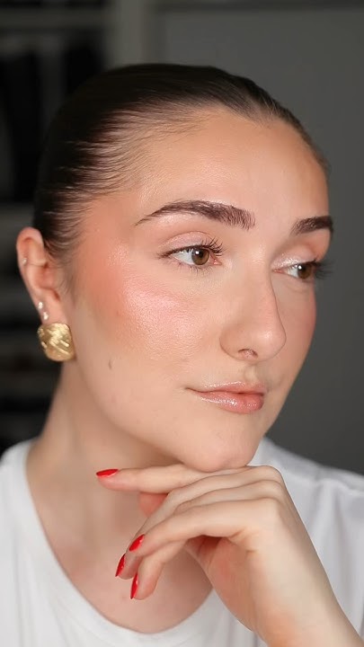 GRWM | a simple, glowy makeup tutorial #grwm #makeuptutorial - YouTube