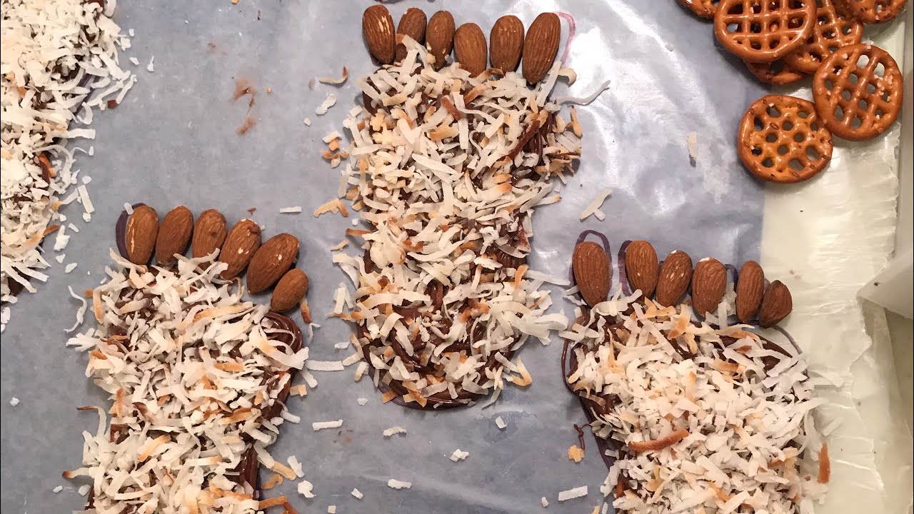 Making Bigfoot dessert bars 😋 - YouTube