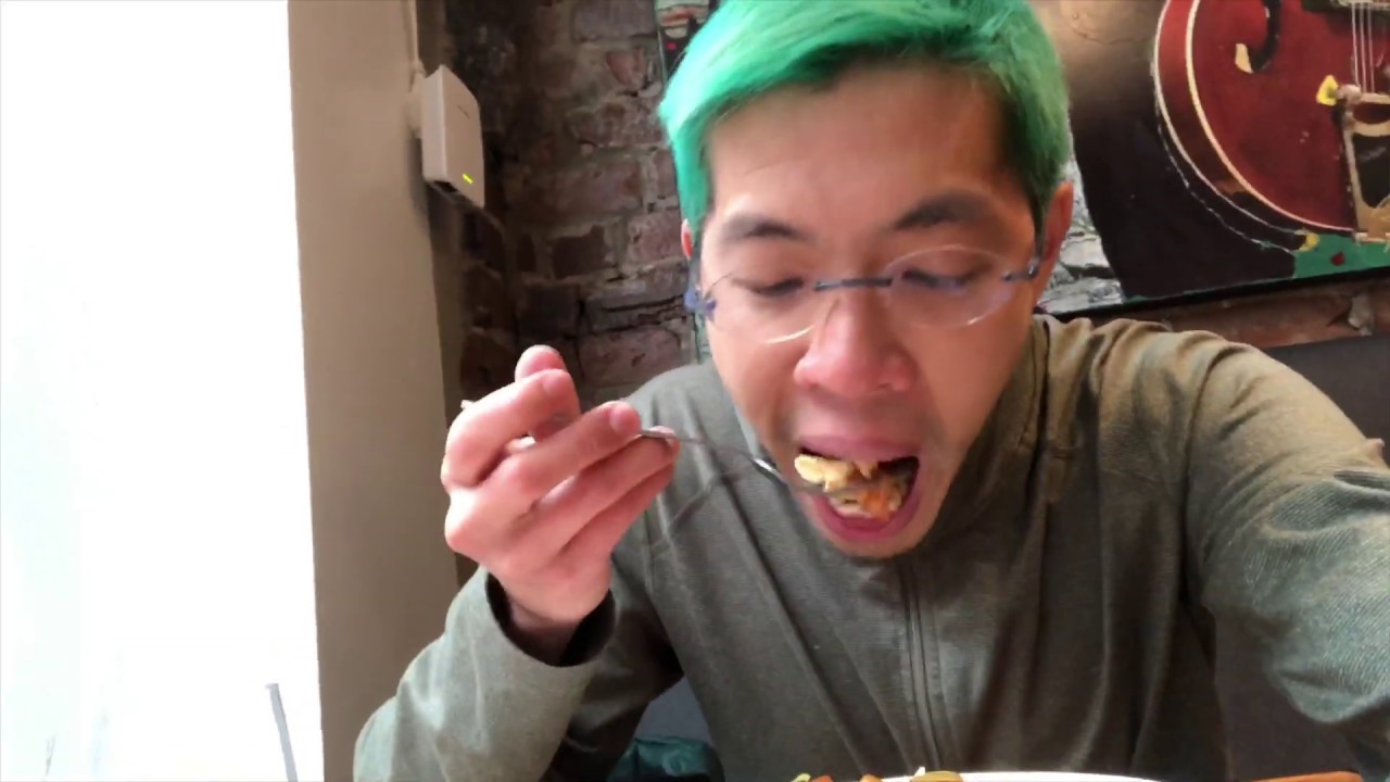 Jon Travels - Old Quebec City! - YouTube