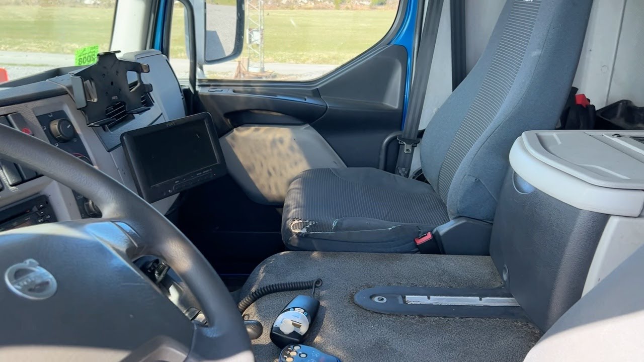 Köp Lastbil Volvo 125 FH på Klaravik - YouTube