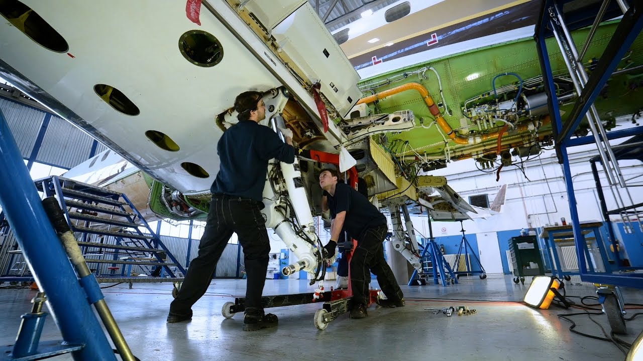 96Mo Inspection (2C-Check) of Embraer Legacy 600 at ABS Jets - YouTube
