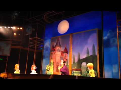 DISNEYLAND live on stage - YouTube