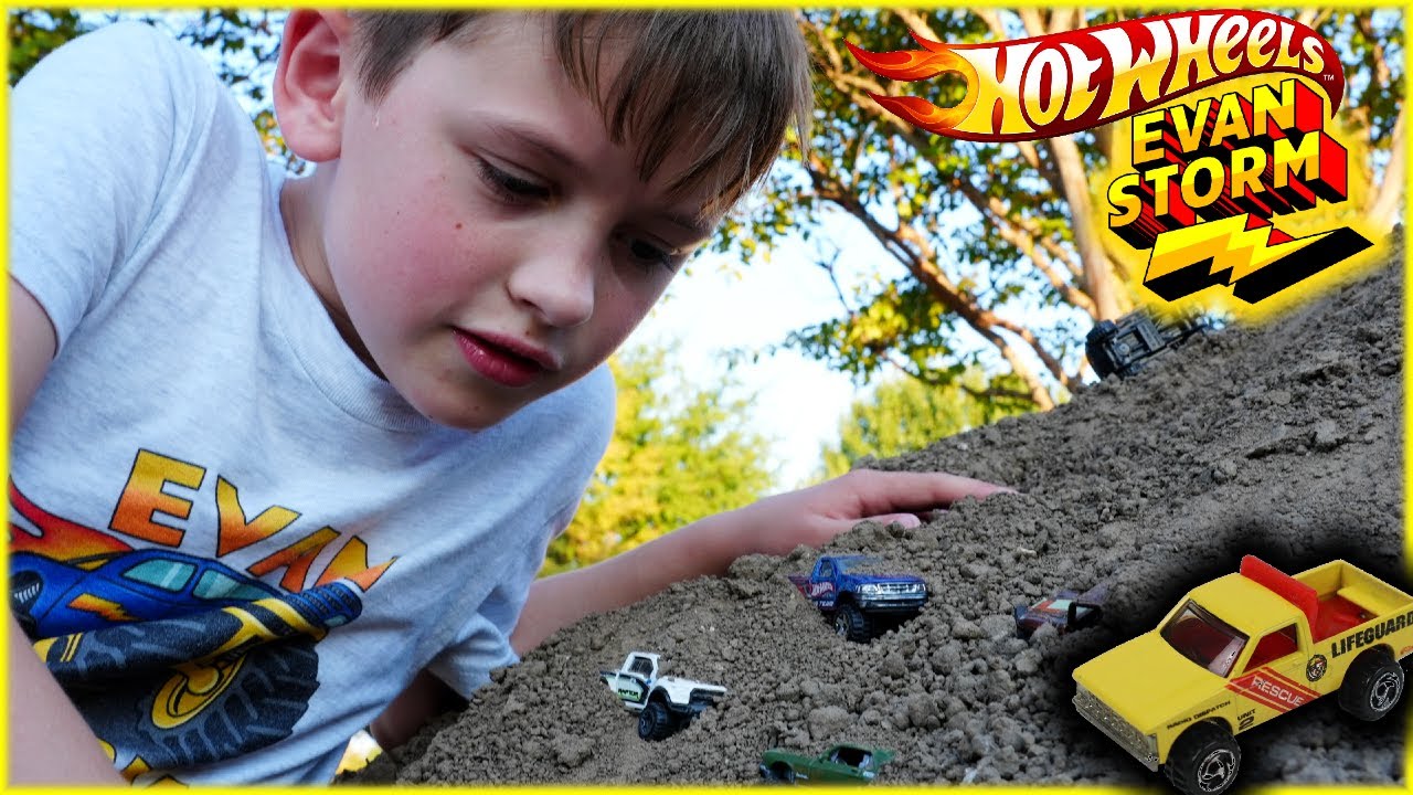 Evan Storms Hot Wheels Magic Dirt Pile Truck Challenge - YouTube