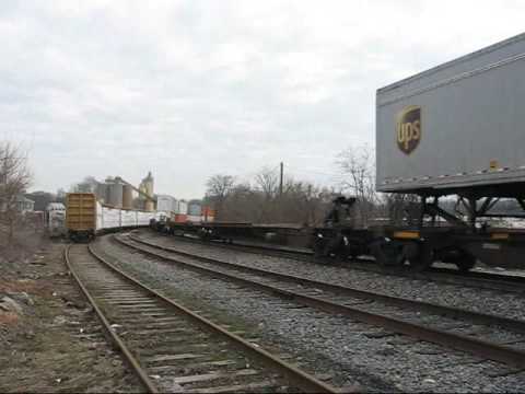 CSX northbound intermodal train Q124 at Elizabeth,GA - YouTube