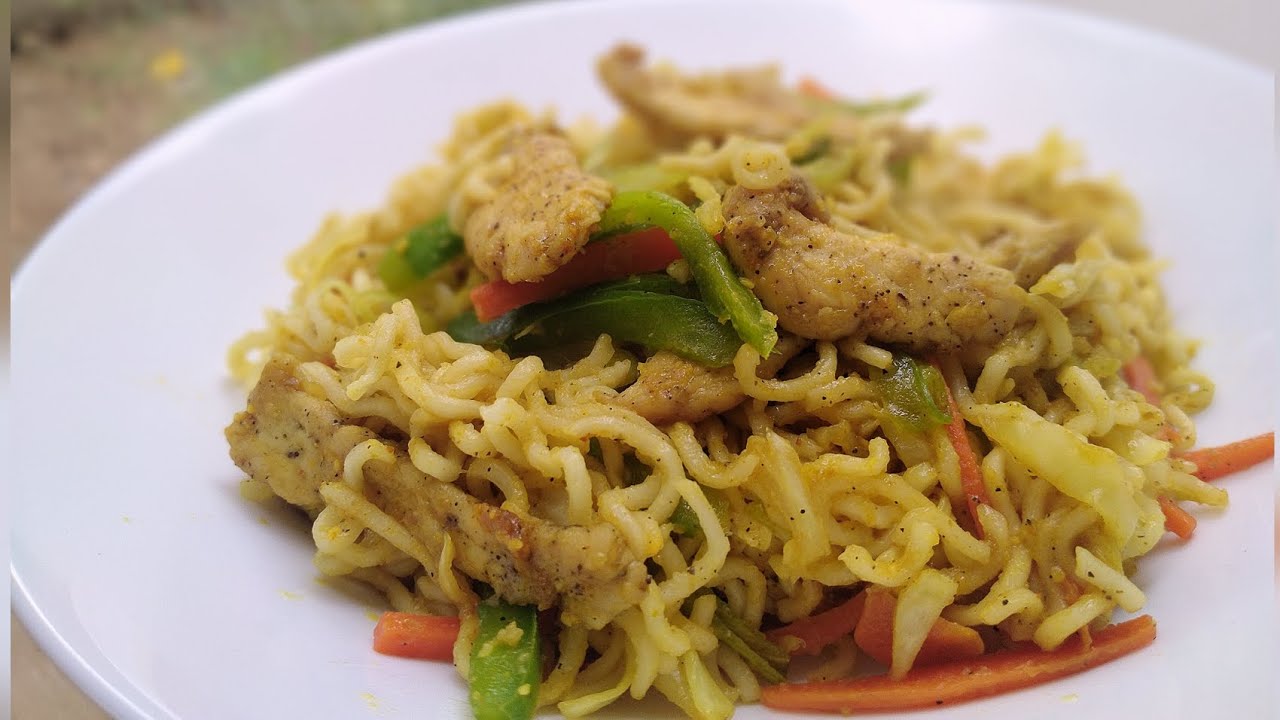 Best Maggie chow mein - Recipe by Mehak !! - YouTube