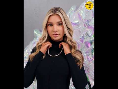 Alexa Collins | Stunning Super Model | Instagram influencer bio & info