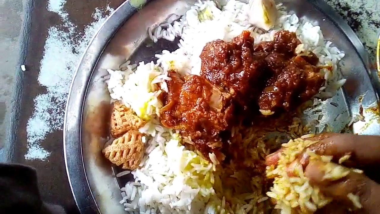 Kishanganj famous mutton and rice eating in Vijay hotal - YouTube