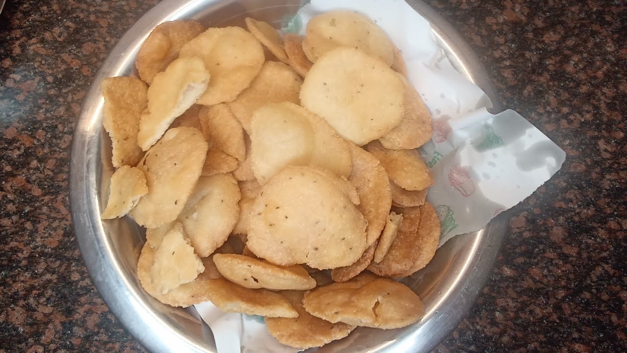 How To Make Mathri ?? Easy to Make!! - YouTube