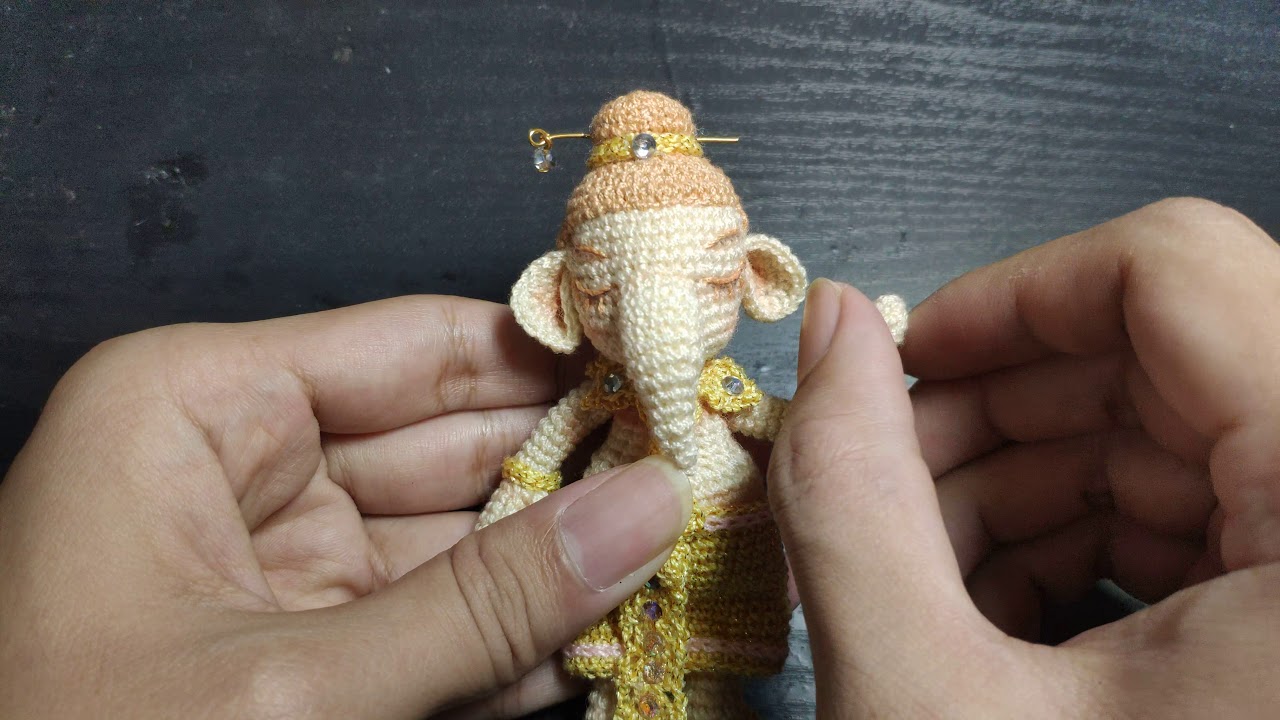 Adjusting doll post - YouTube