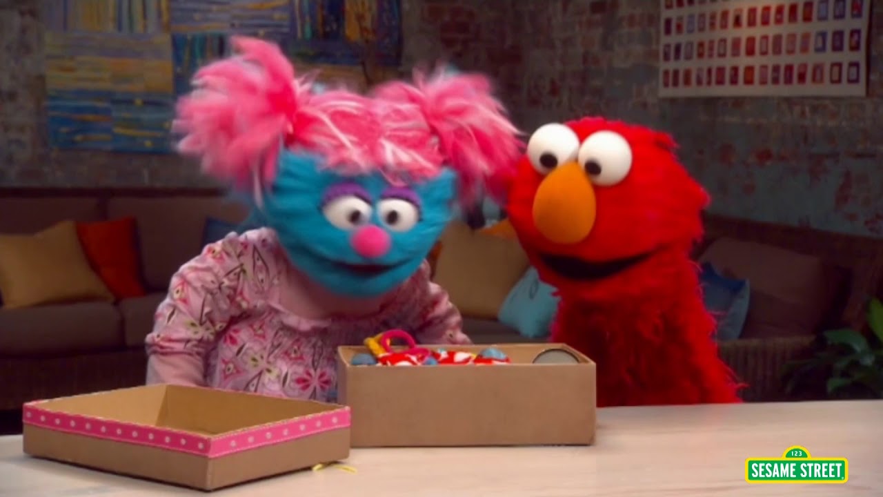 Elmo and Jesse: The Memory Box - YouTube