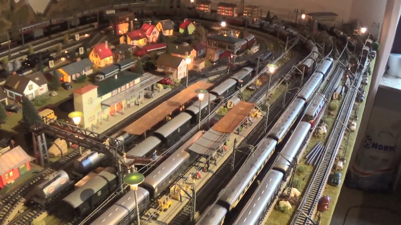 Märklin H0 M-Gleis Anlage , Deutsche Bundesbahn um 1967 - YouTube