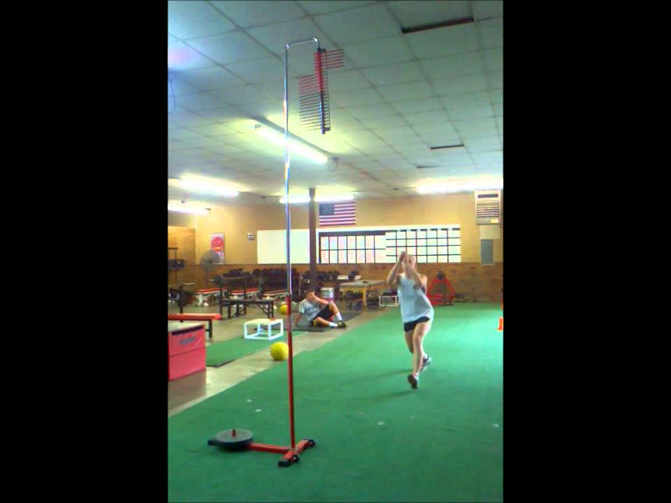 Taylor Moretz - 9' 7" Approach Jump - YouTube