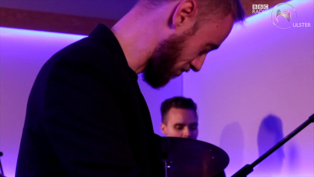 Oli Howe Trio - Swingin At The Haven @BBC Ulster - YouTube