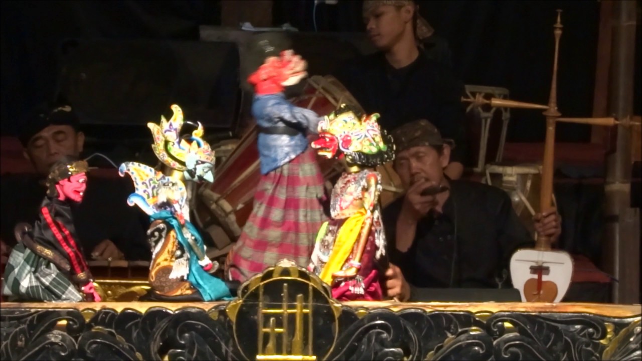 Saung Angklung Udjo - Angklung Performance - YouTube