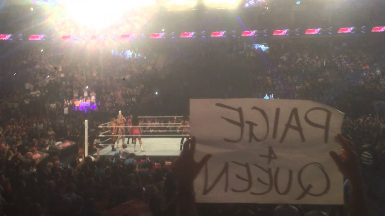 Paige enters the Divas Battle Royal - WWE RAW - Live in London - 13/04 ...