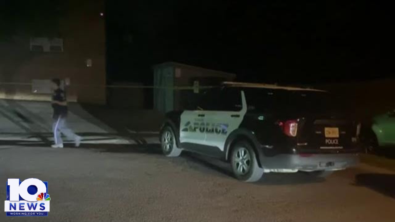 Police activity at apartment building in NW Roanoke - YouTube