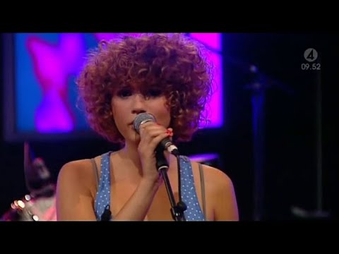 Those Dancing Days - Hitten (Live Nyhetsmorgon 2007)