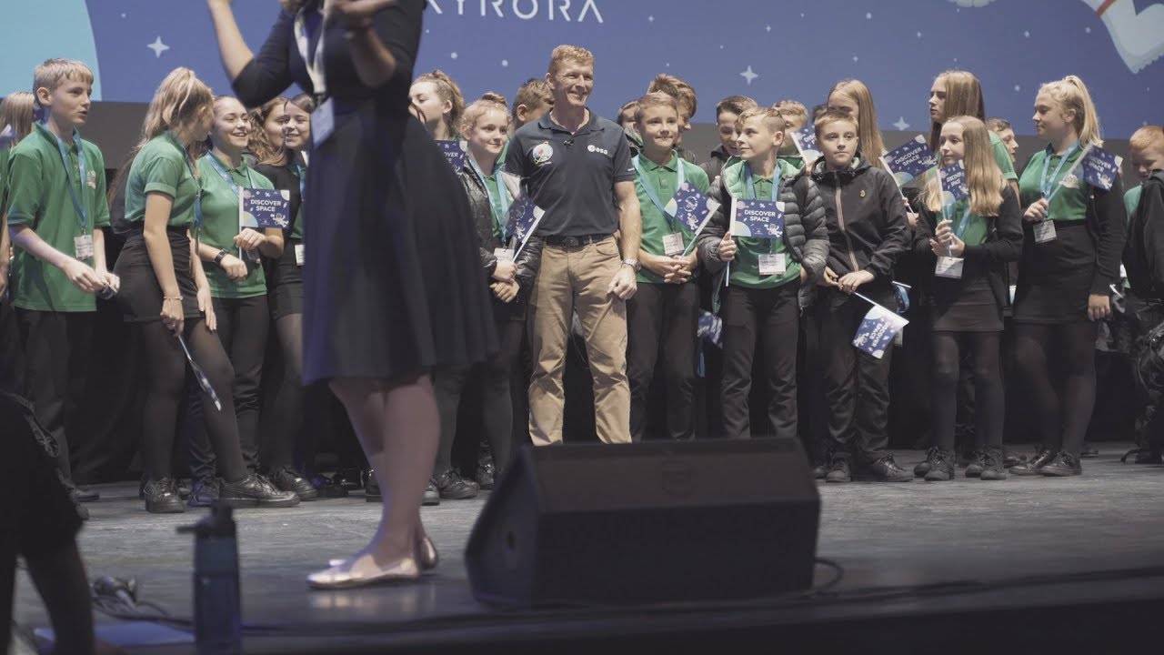 'A Talk with Tim' UK Space Conference, Major Tim Peake - YouTube