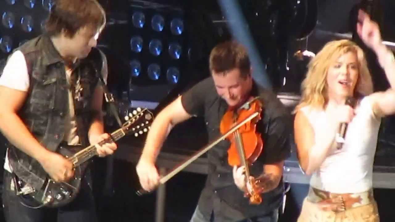 The Band Perry Live Better Dig Two HQ 720p HD - YouTube