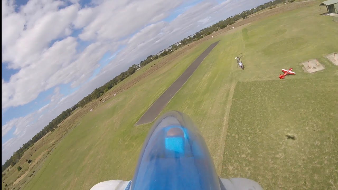RC 70mm EDF Jet Meteor retracts landing gear on tarmac: Flight Thirteen ...