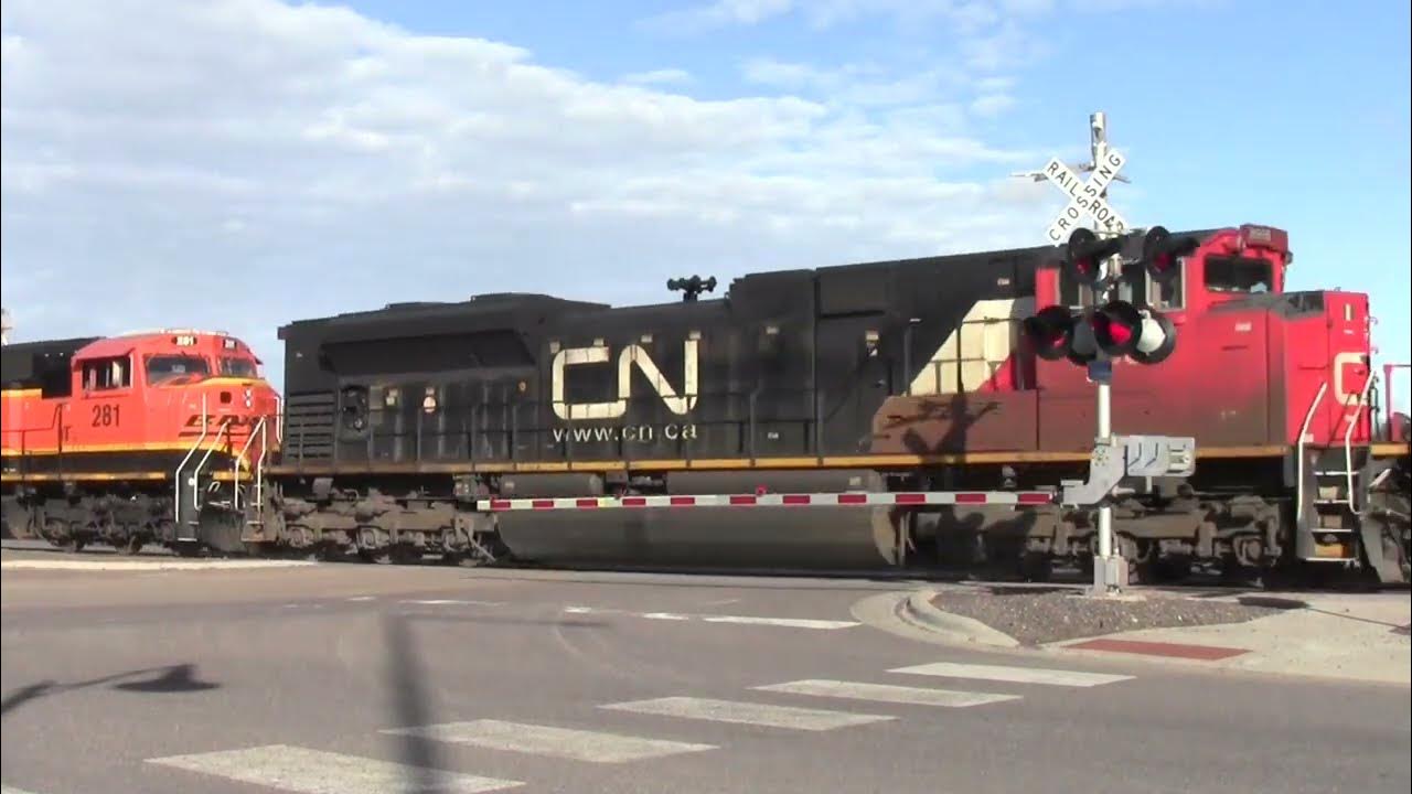 BNSF SD75M's on the BNSF Lakes Sub - YouTube